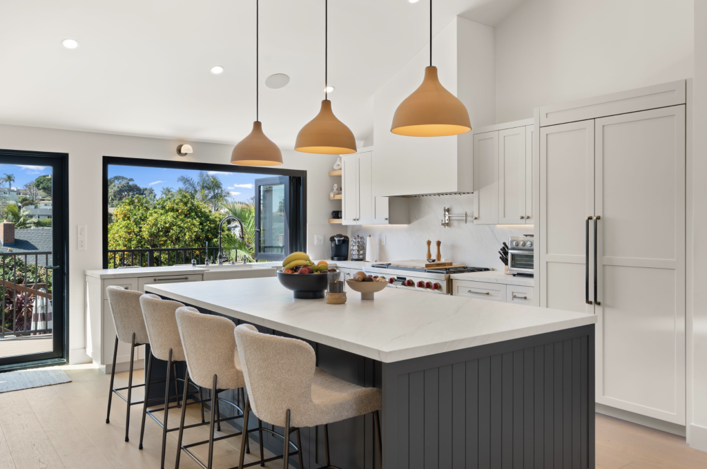 Lux Builders & Remodeling, Inc: Construction Company